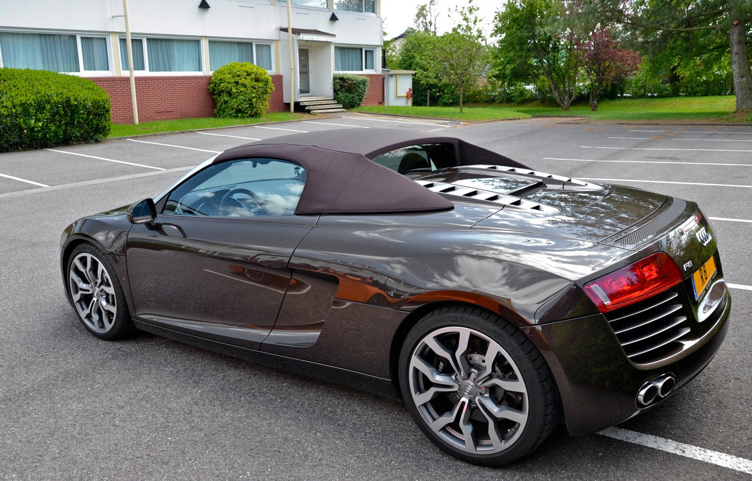 Audi R8 Spyder 5.2 FSI V10 (525 Hp) quattro R tronic